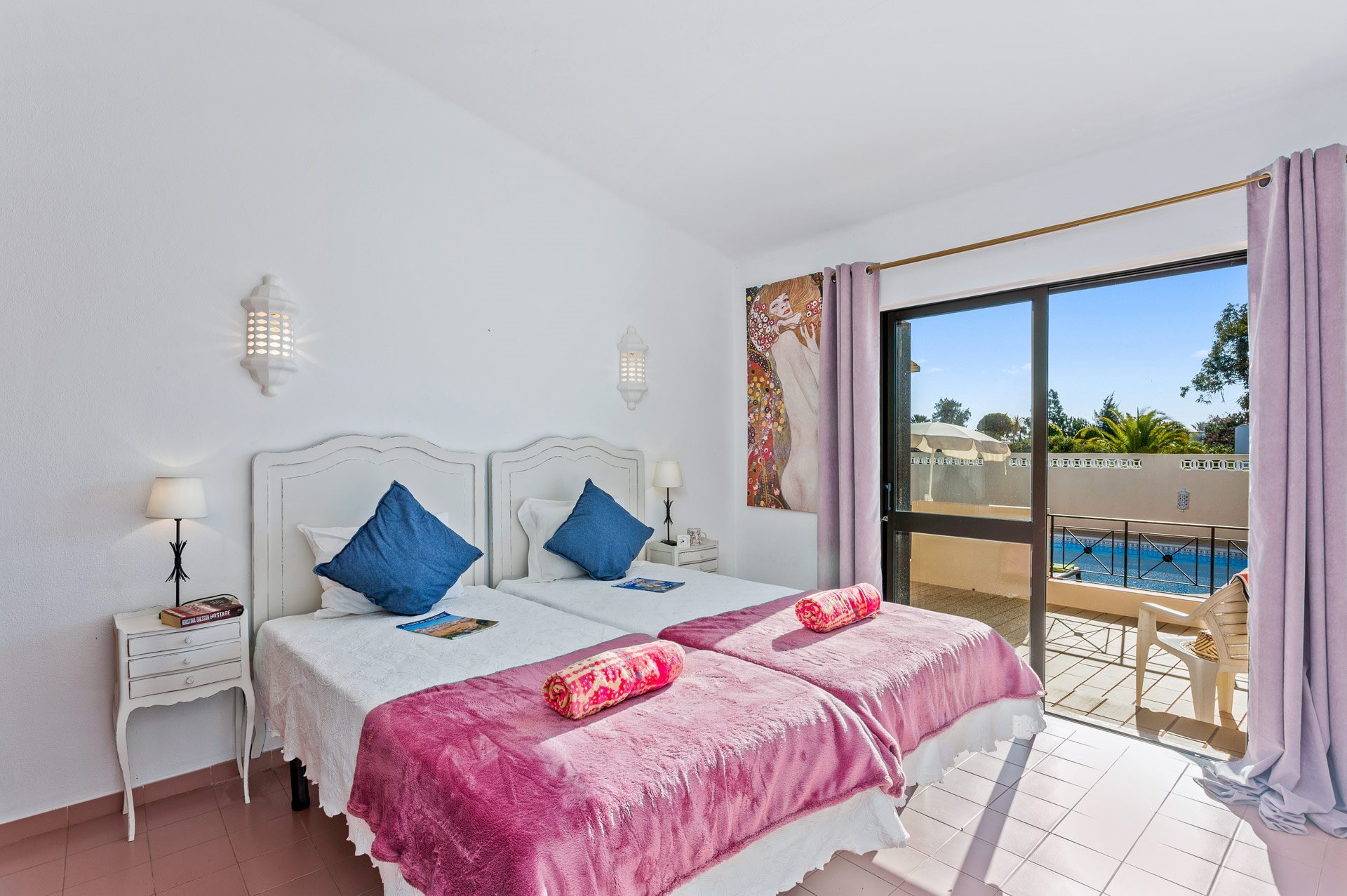 Villa Cor de Rosa In Carvoeiro, Algarve | Villa Plus