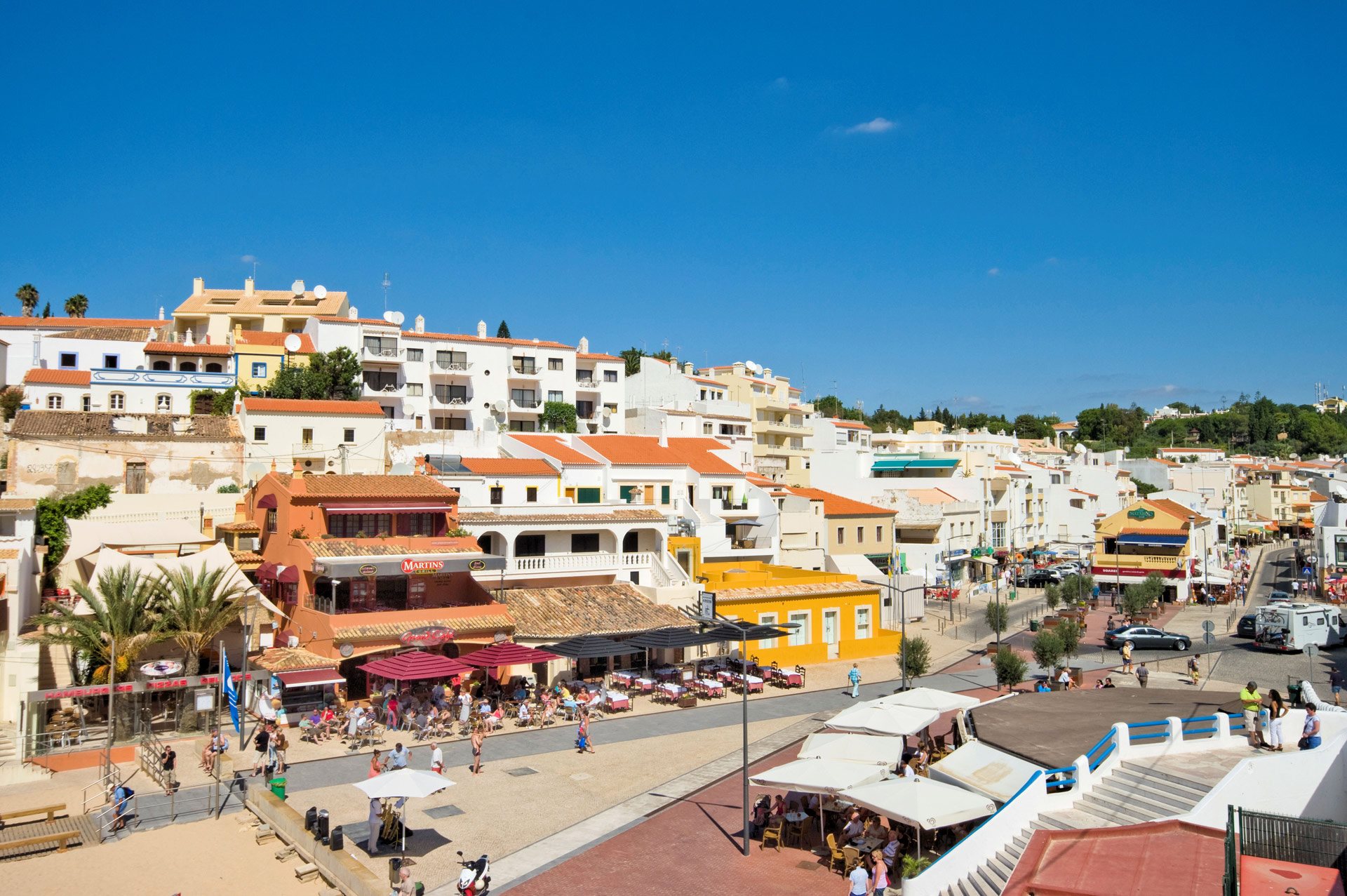 Villa Cor de Rosa In Carvoeiro, Algarve | Villa Plus