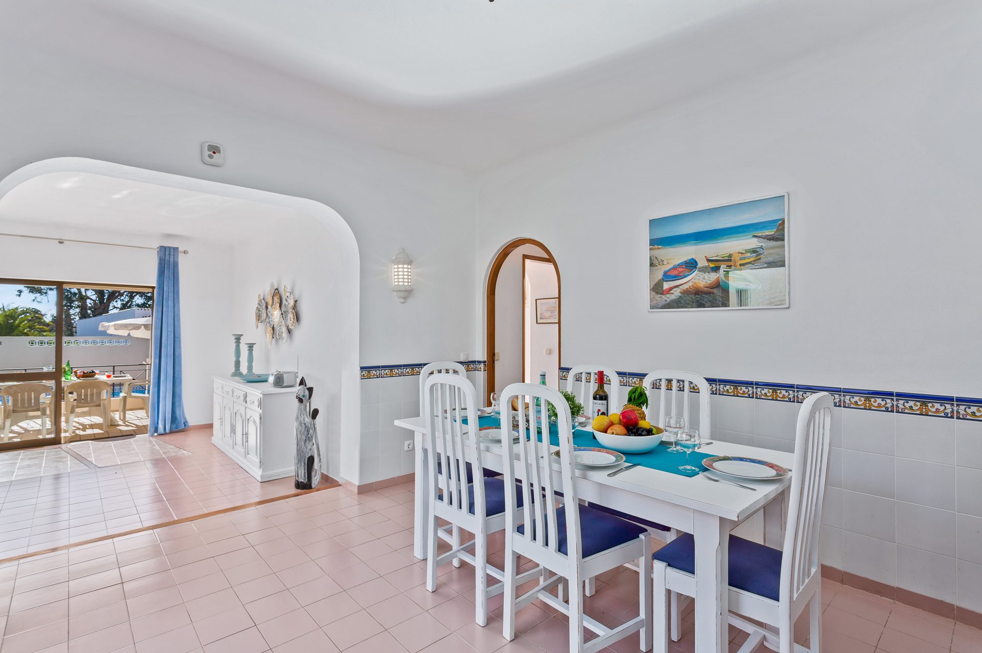 Villa Cor de Rosa In Carvoeiro, Algarve | Villa Plus