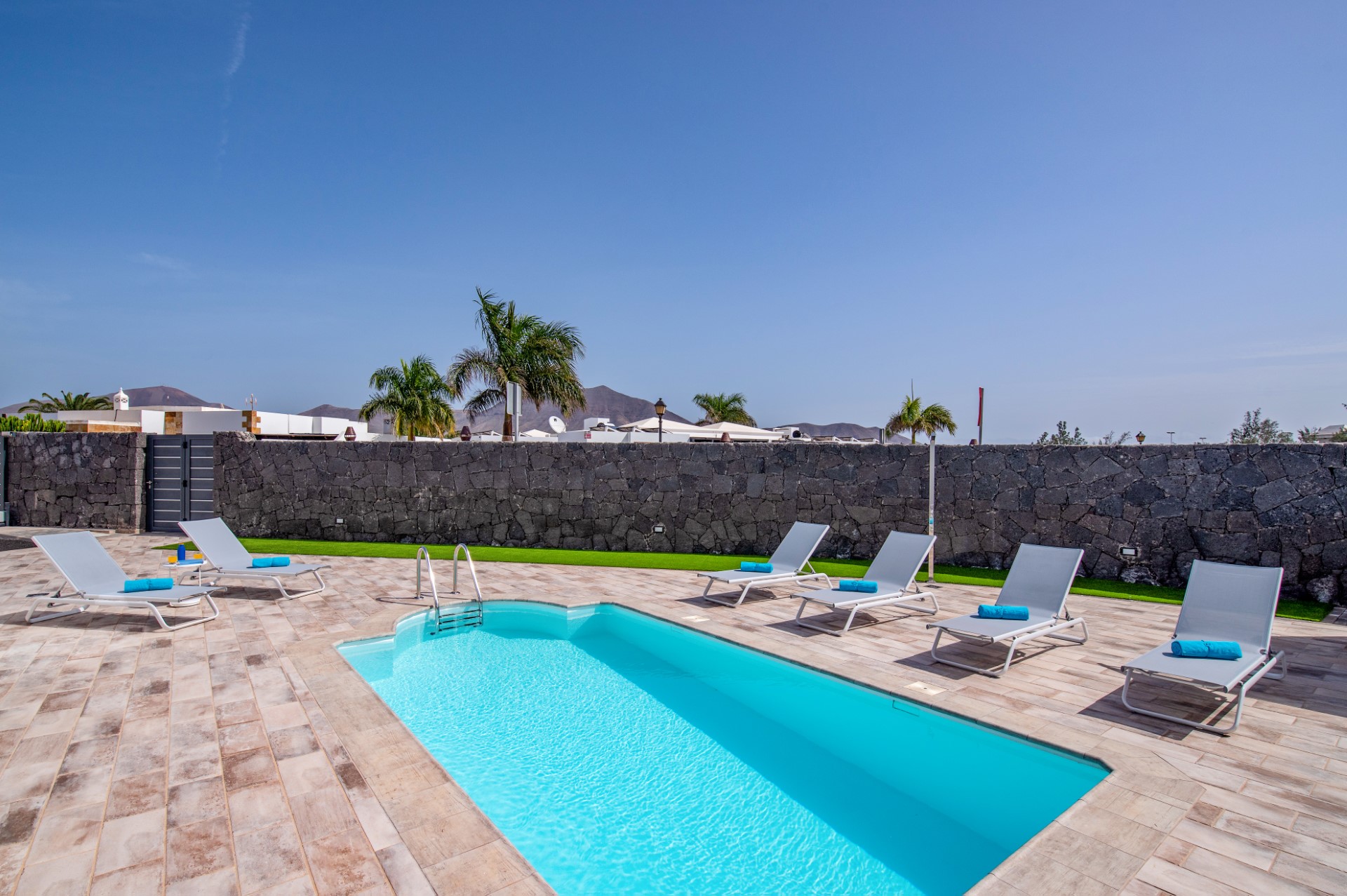Villa La Nueva In Playa Blanca Lanzarote Villa Plus