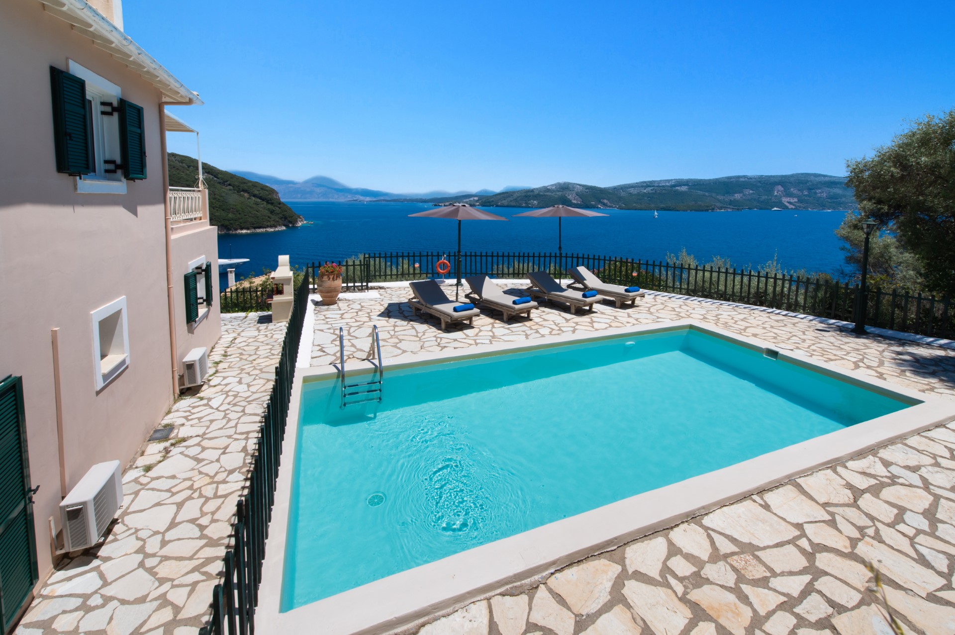 Villa Akrogiali Desimi In Desimi, Lefkada | Villa Plus