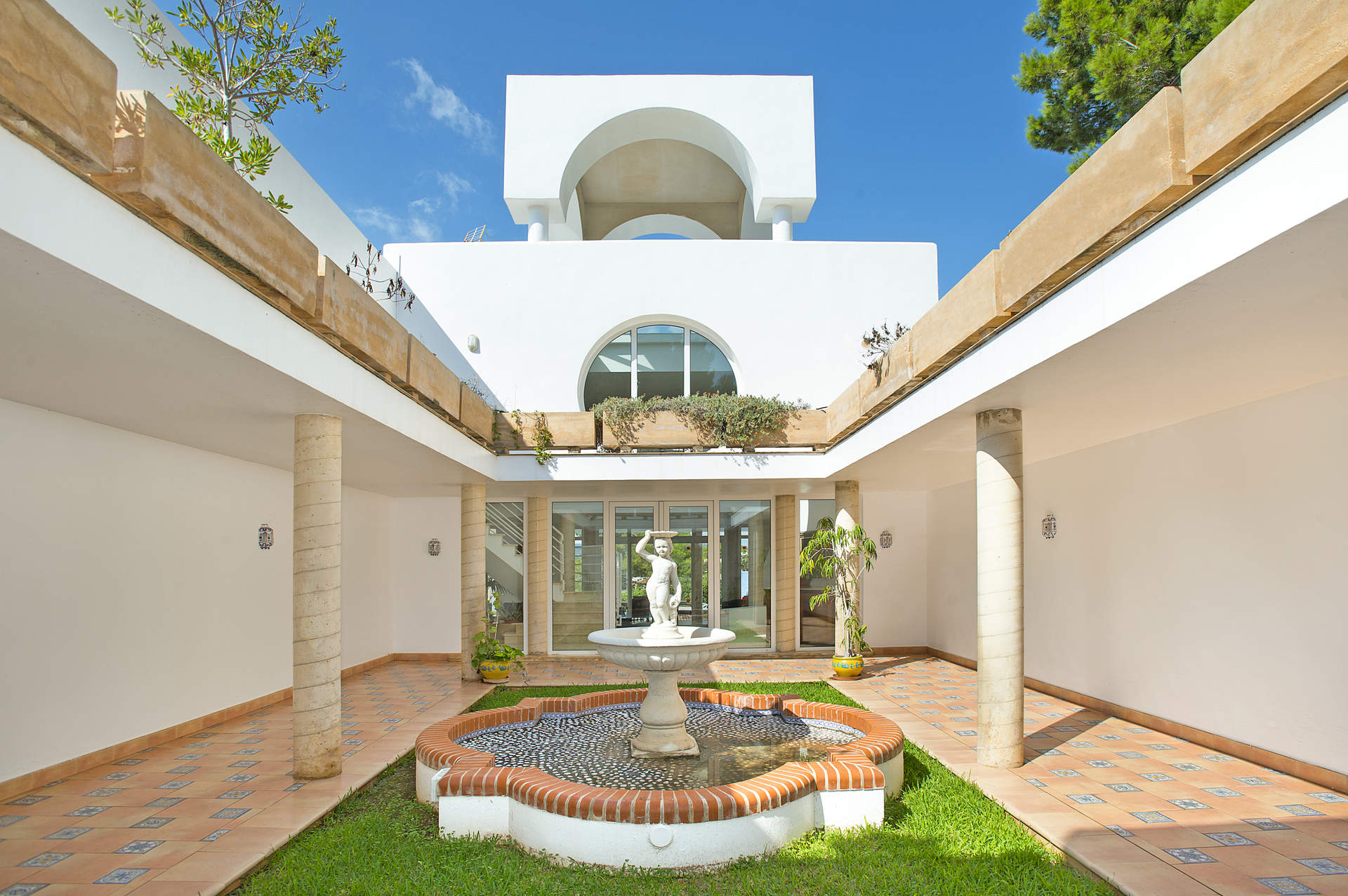 Villa Ses Arcades In Cala D'or, Majorca | Villa Plus