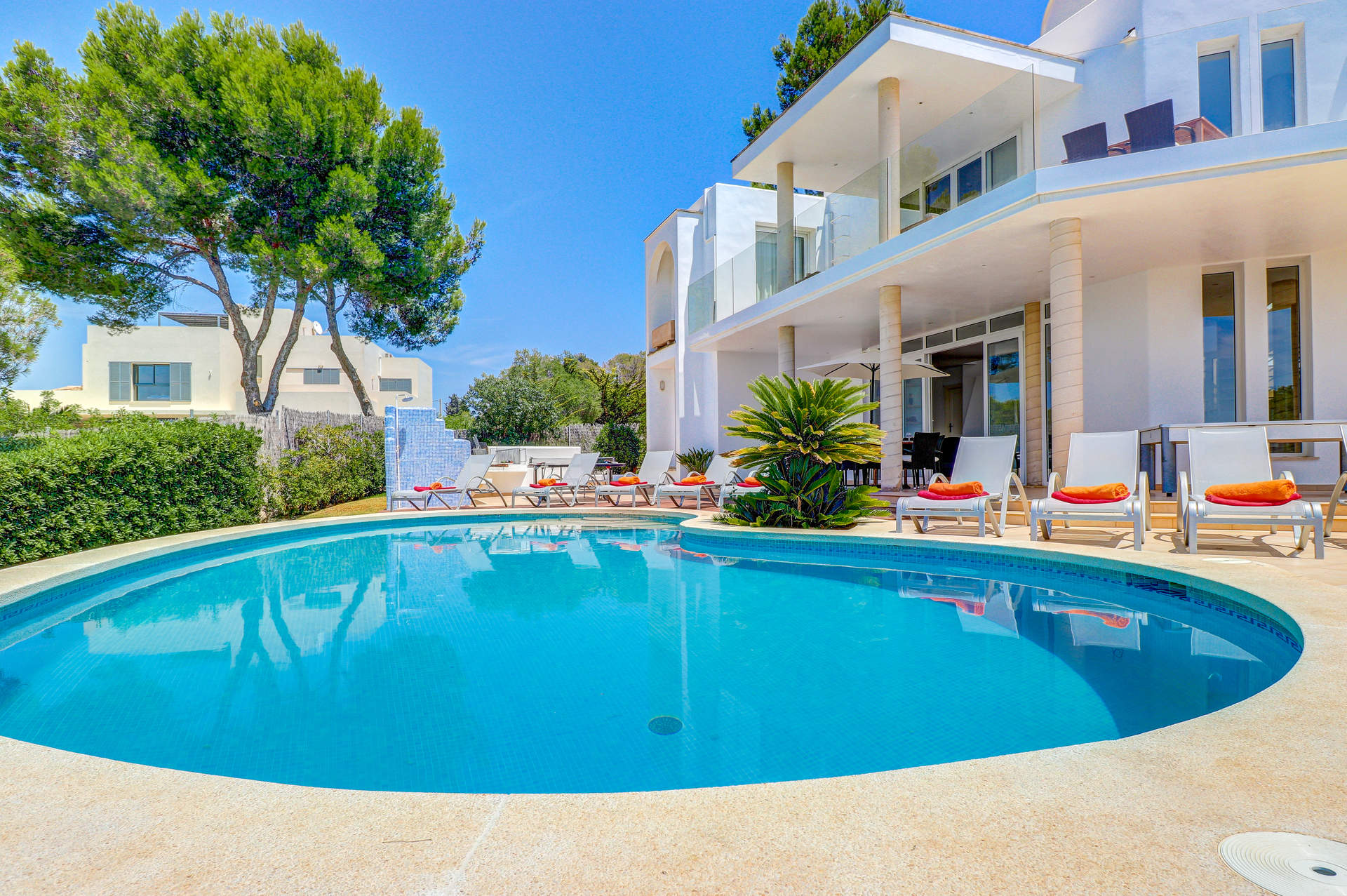 Villa Ses Arcades In Cala D'or, Majorca | Villa Plus