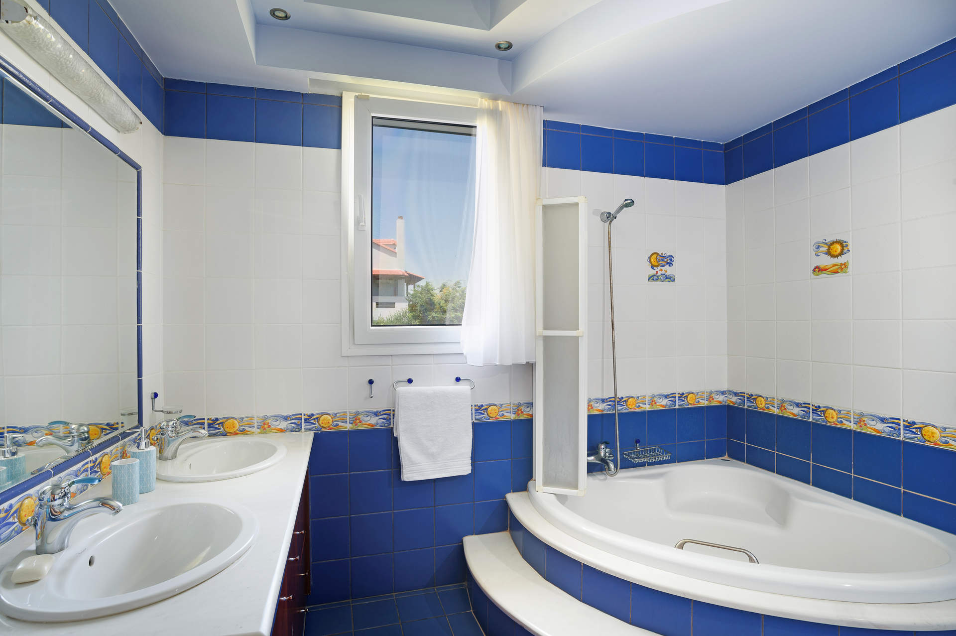 Villa Helios Rodos In Rhodes Town, Rhodes | Villa Plus