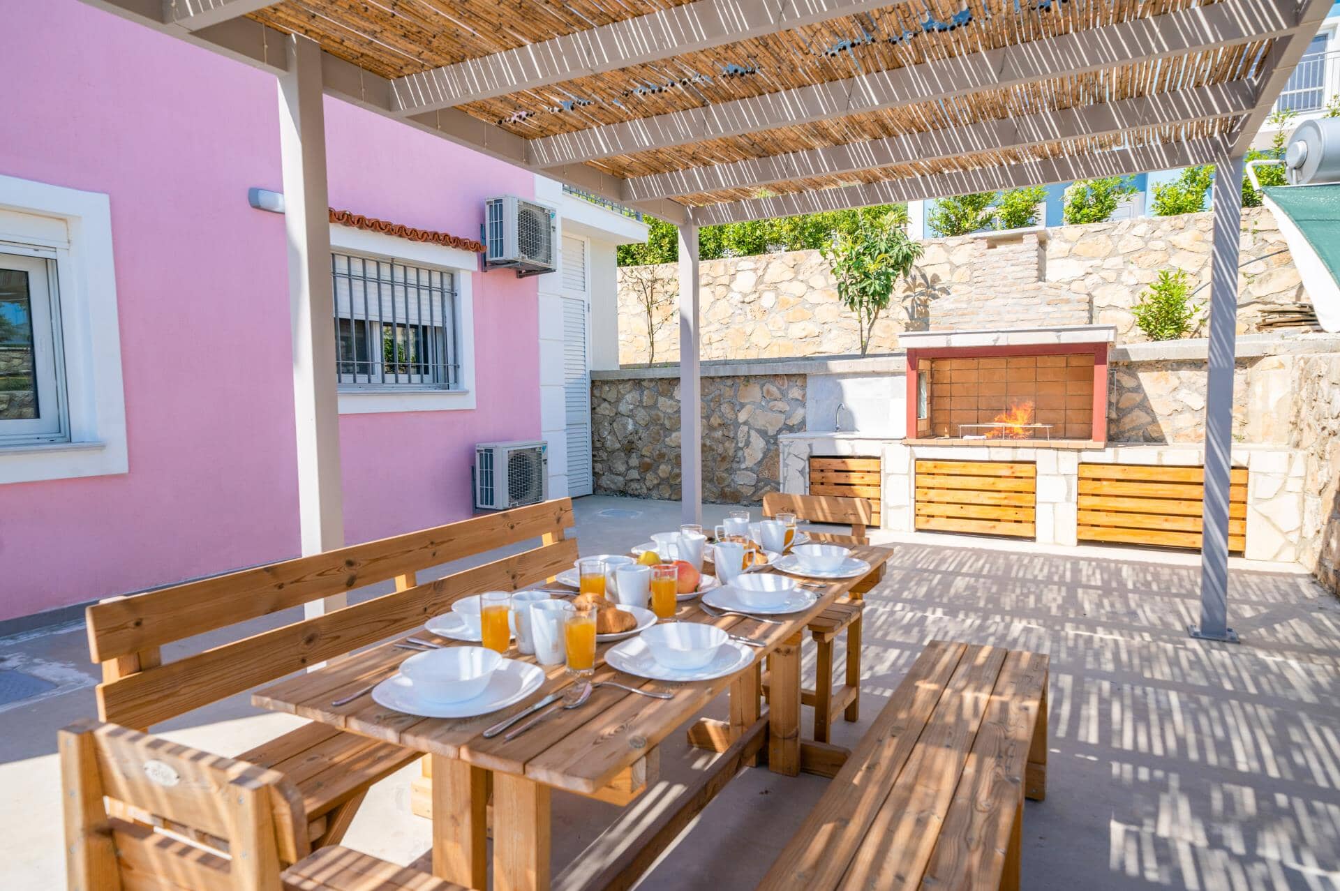 Villa Roz In Lourdas, Kefalonia | Villa Plus