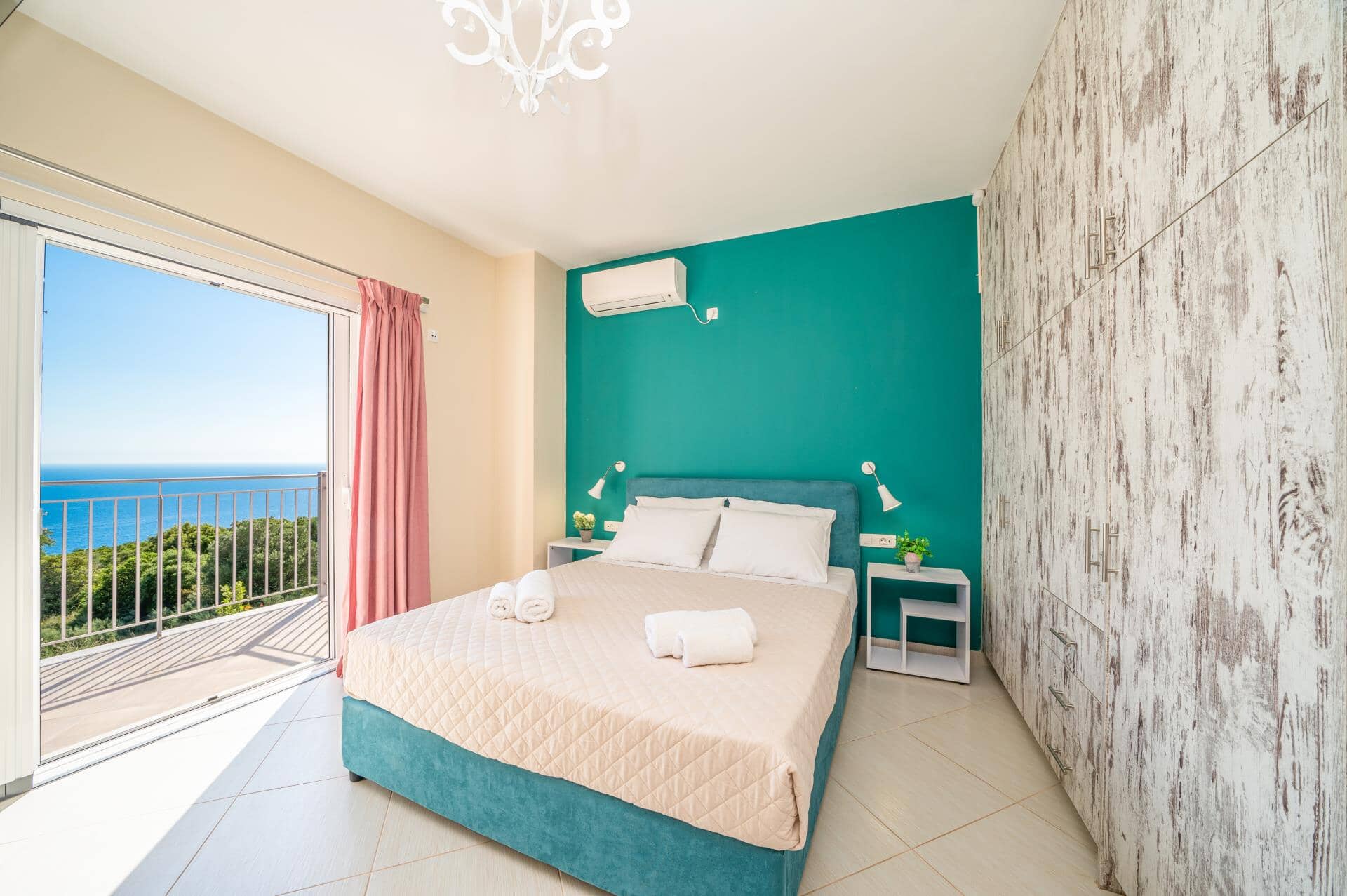 Villa Roz In Lourdas, Kefalonia | Villa Plus
