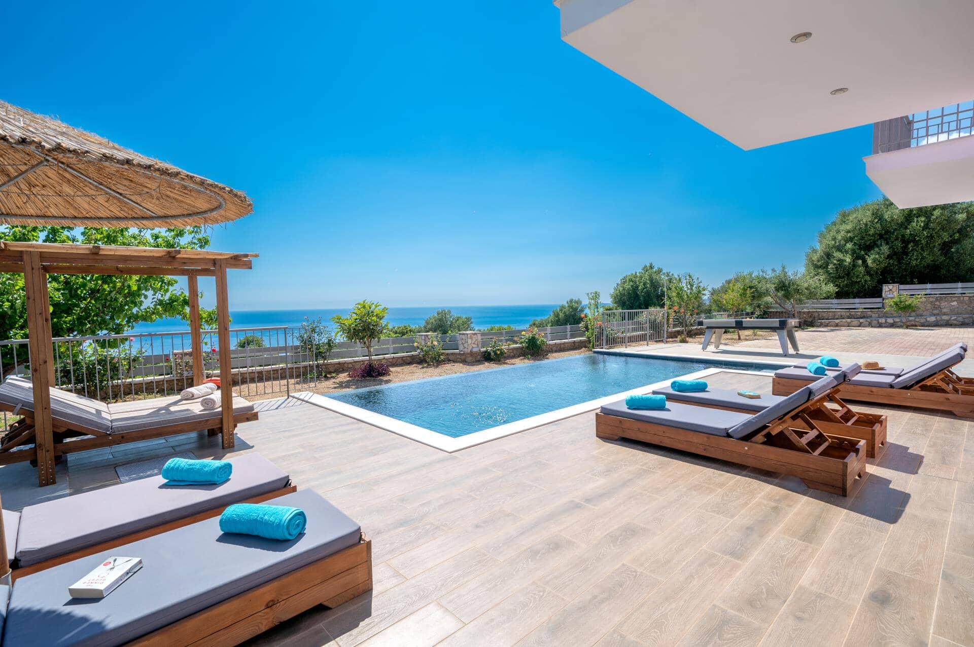 Villa Roz In Lourdas, Kefalonia | Villa Plus